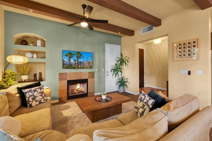 Desert Crown Jewel Retreat In La Quinta #A - Indio, CA