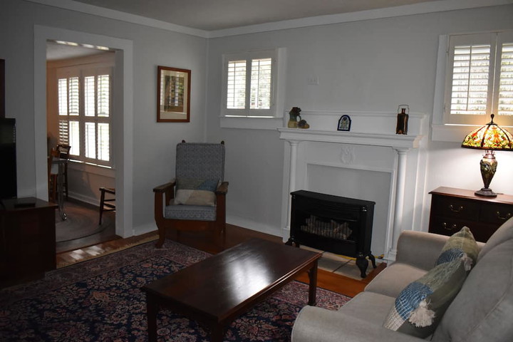Home In Hendersonville's Historic Lennox Park Close To Many Fun Activities. - Hendersonville, NC