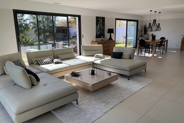 Villa 5 ⭐️ 50m De La Playa Con Piscina Infinita Climatizada. - Vias