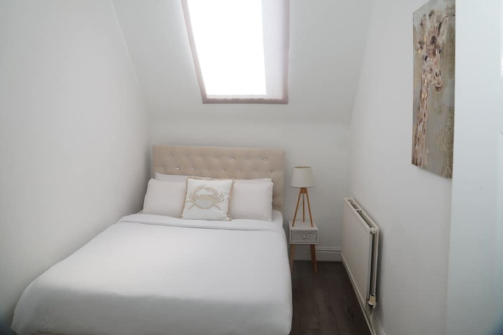 Sunshine Suite - Stockport