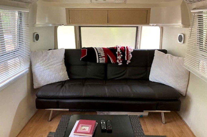 Vintage Airstream Trailer For A Glamping Escape In Alabama - 阿拉巴馬州