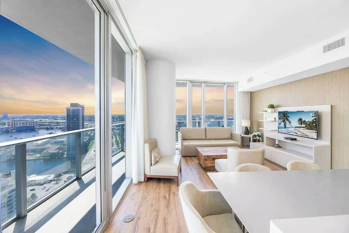 Ventur Luxe Condo L Oceanview | Lyfe Beach Resort - Dania Beach, FL