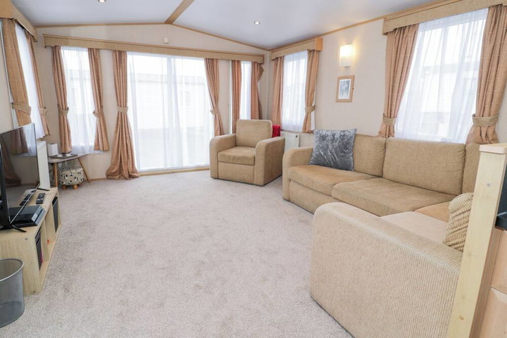 11, Beachfields, Pet Friendly, Country Holiday Cottage In Kinmel Bay - North Wales