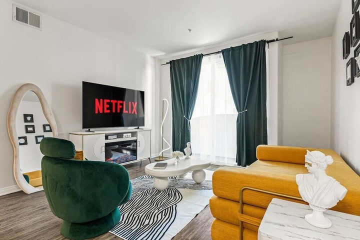 Macedonian 2bd In Marina Del Rey  Parking & Pool! - Manhattan Beach, CA