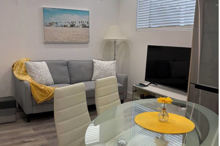 Toronto Airport Hideaway Near The Pearson International Airport - Ontario