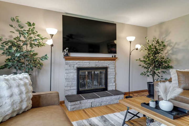 Entire 3 Bedroom House In Wallingford  Ct With Fully Stocked Kitchen - Middletown, CT