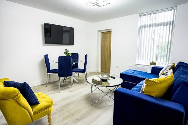 Modern & Exclusive Home Away From Home - Stoke-on-Trent