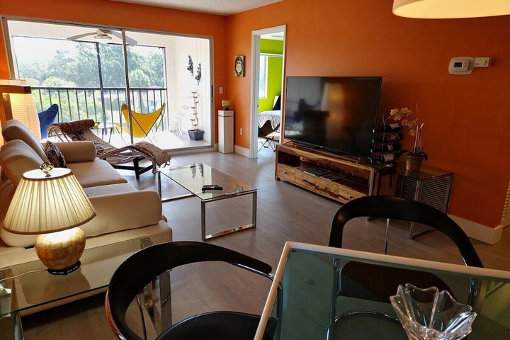 Ideal 2-bed/2-bath Condo At Whitaker Bayou. - Sarasota, FL