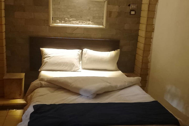 Terrific 4-bedroom Hotel In Luxor With Ac, Wifi And Swimming Pool - Egypt