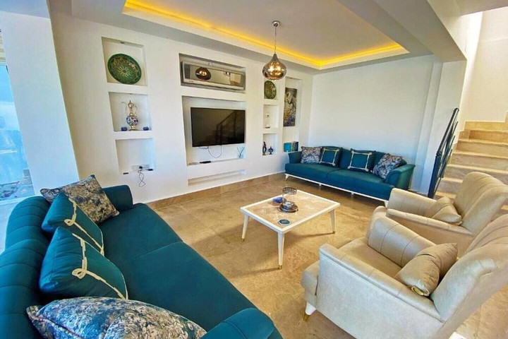 Large Four Bedroom Villa In Beautiful Quiet Location, Private Pool And Barbecue - Ölüdeniz