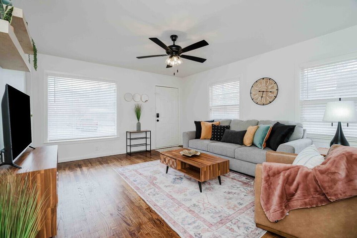 Cozy Chic Plemons Cottage - Amarillo, TX