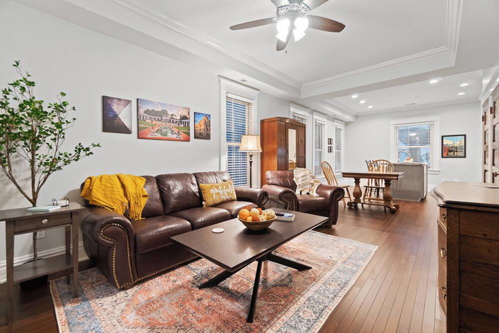 Historic Urban Retreat Fit For A King! - Fort Wayne, IN