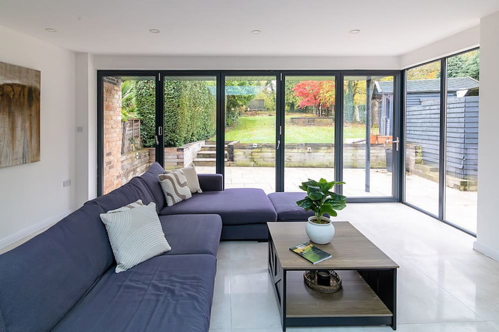 Spacious 5bed House | Sleeps 10 | Garden & Parking - Leicester