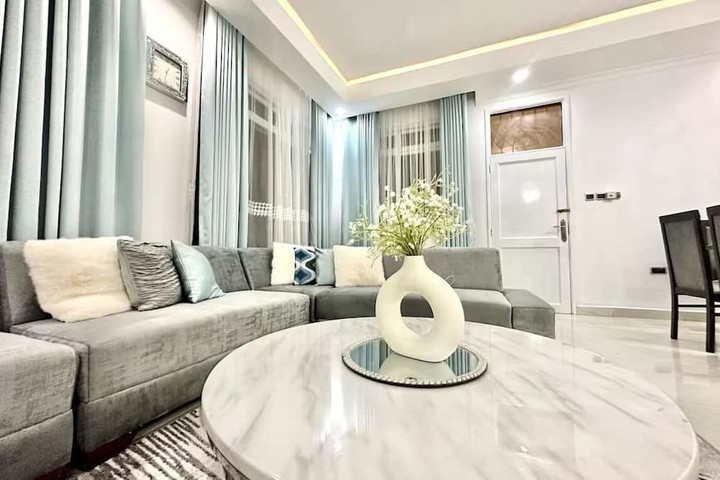 Stylish 3-br Apartment Near Beach, Airport & Restaurants - Sansibar