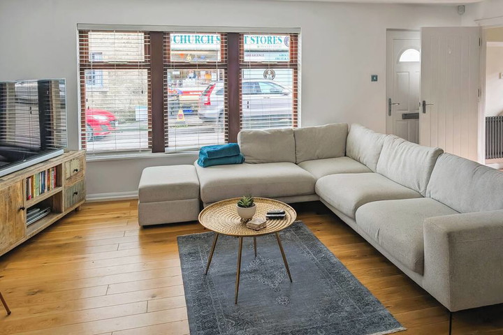 3 Bedroom Accommodation In Eyam - Staffordshire