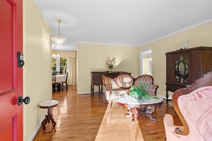 Tranquil 3-bedroom Farmhouse In Dalton With All You Need - Chatsworth, GA