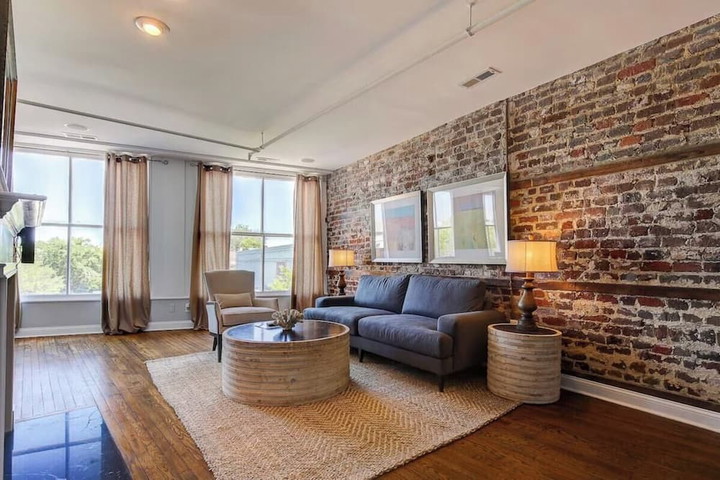The Soho Suite - Where Luxury & Location Meet - Charleston, SC