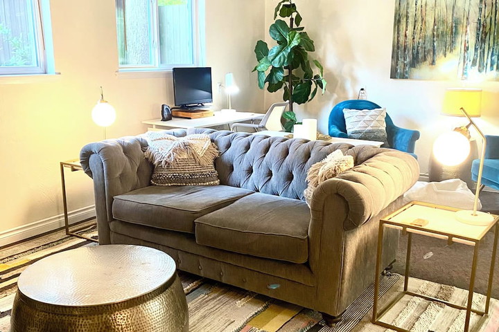 Spacious Two Bedroom, Wd In Unit Fireplace, Pet Friendly, Near Shopping - Lynnwood, WA