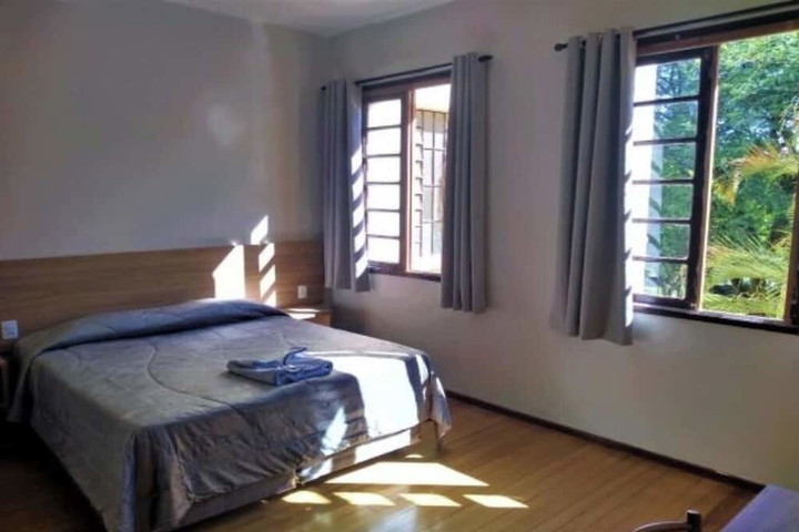 Practical Stay | Free Breakfast & Parking | Central Santa Maria Room - Santa Maria, Brasil