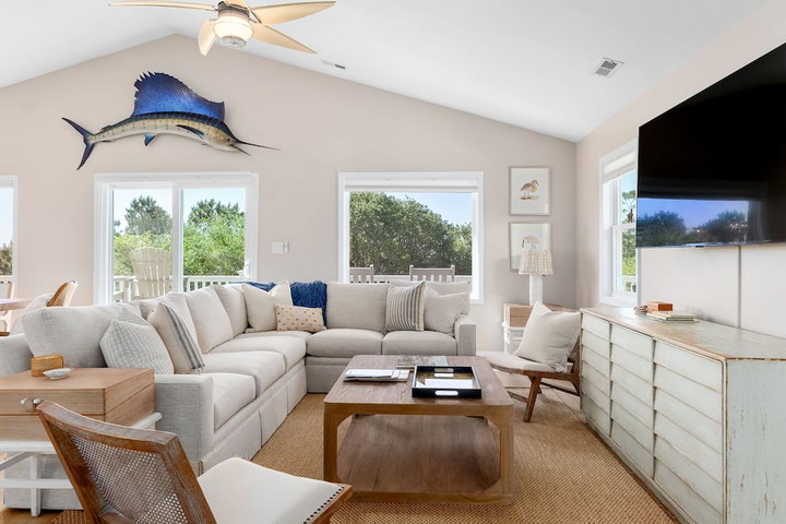 Second Wynd, Luxury Home, Private Pool, Elevator, Newlyupdated - Swansboro, NC