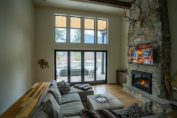 Brand New Luxury Cabin On 5 Acres With Hot Tub And Game Room. Cozy And Clean. - Packwood, WA
