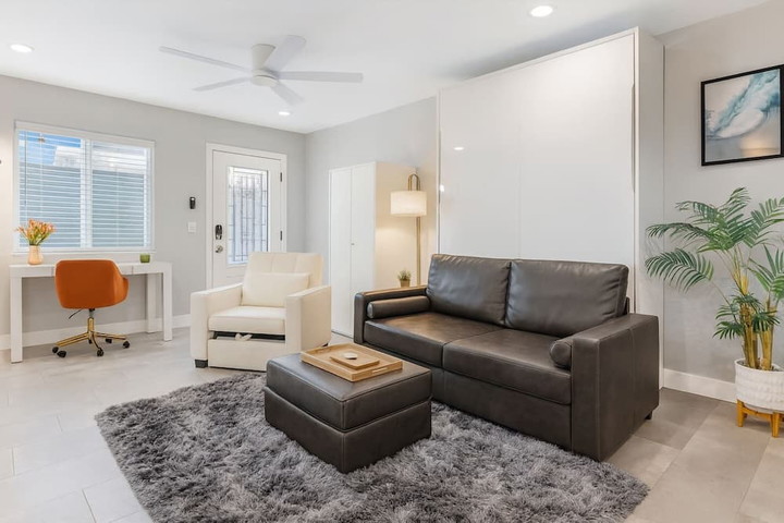Three Private Units| Pool/spa|downtown|freeways|beaches - Coronado, CA