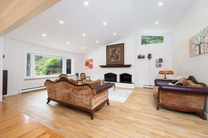 White Rock Luxury Retreat 5br Surrey Home W/ Pool - White Rock