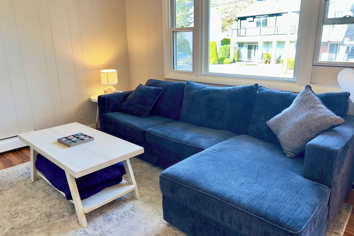 Cozy 2-bedroom, 1-bathroom Condo,  Two Short Blocks From The Beach! - Biddeford, ME