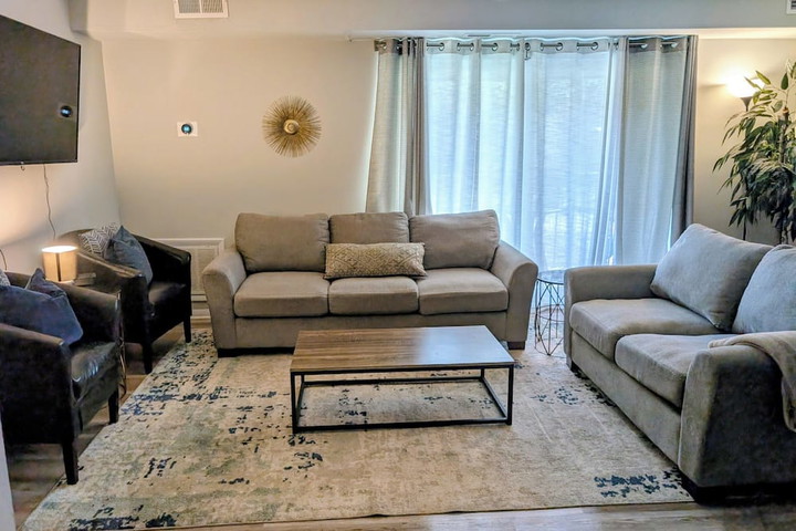 Idyllic Central Raleigh Condo-3br/2bath - Raleigh, NC