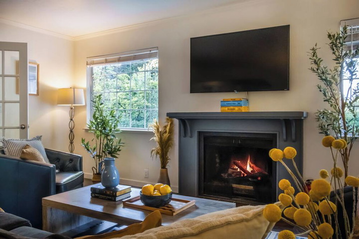Blooming Acres, By Vinifera Homes - Santa Rosa, CA