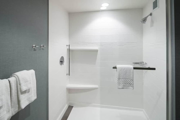 Everything You Need For The Perfect Vacation! Outdoor Pool, Pet-friendly! - Clearwater, FL