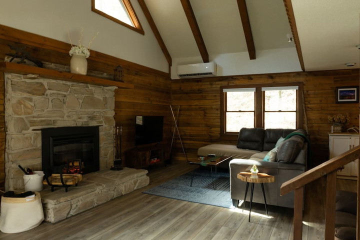 Scenic Falls Cabin - Luxury Retreat W/ Private 65 Waterfall & Natural Pool - Sylva, NC