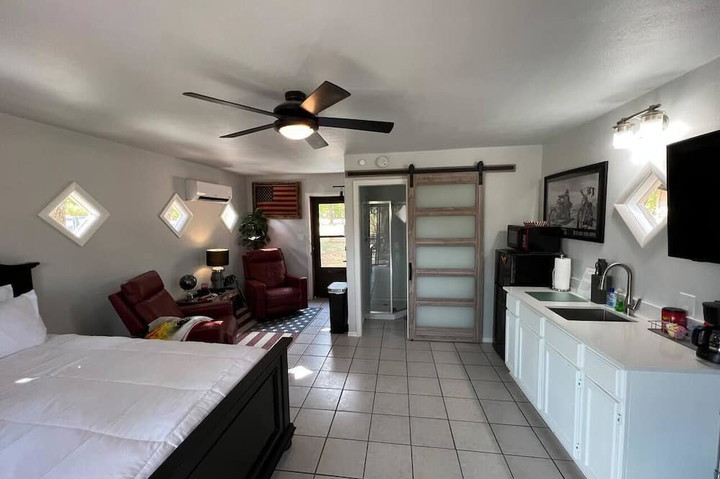 Easy Rider Cabin -Boat/trailer Prkg, Pet Ok W/fee - Lawton, OK