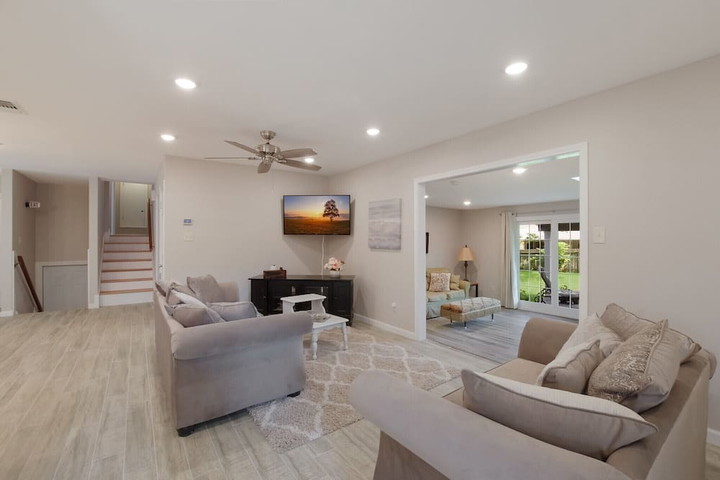 Spacious & Bright Home In Medical Center Area - Texas