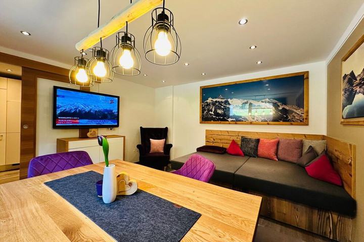 Apartment 'Haus Marchegg - Granat' With Mountain View, Balcony And Wi-fi - Tux