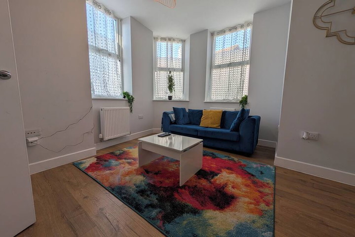 Serene 3-bedroom Apartment In Charming Folkestone Near The Coast - Folkestone