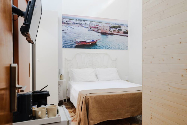 Room 'Sabato' With Wi-fi And Air Conditioning - San Vito dei Normanni