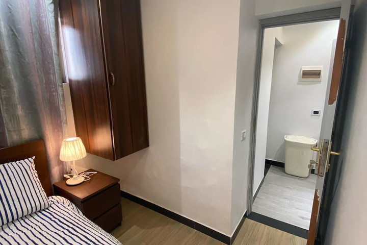 Located About 1.5km From The Airport. Our Guest House Can Accommodate Up To 7 Pl - Addis Ababa