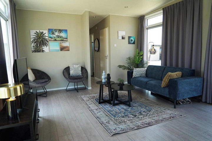 Chalet With 2 Bedrooms And A Terrace - Dronten