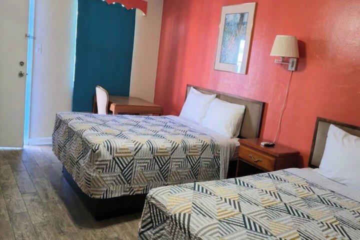 Budget-friendly Ocala Stay | Access To I-75 | Ocala Downtown Square - 1.1 Mile - Ocala, FL