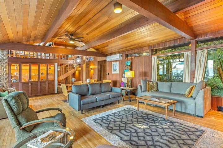 Poulsbo's Waterfront Lodge · Puzzle Point - Poulsbo, WA