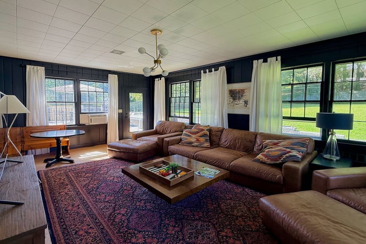 Chic, Mid Century 3+ Bedroom With Hot Tub! - Great Barrington, MA