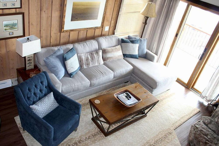Ski-in/ski-out! Beautiful Condo W/ Mountain Views, Balcony, Fireplace - Crested Butte, CO