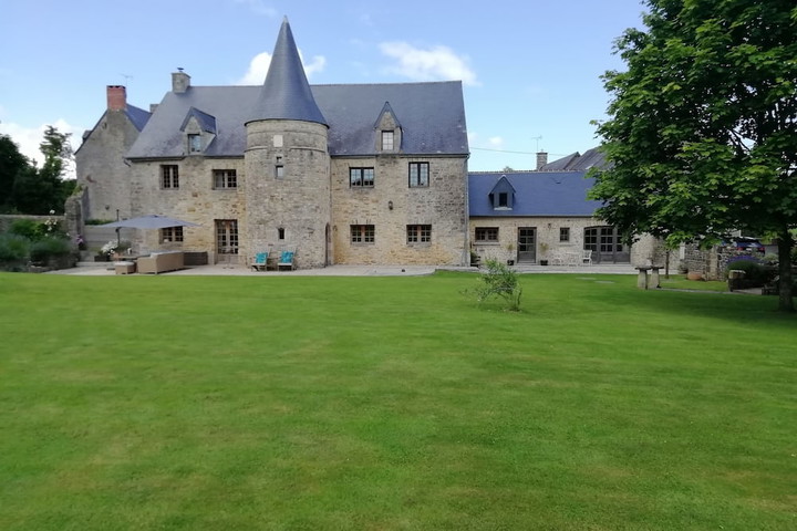 Cottage Set In The Grounds Of Our 16th Century Manor. - Sainte-Mère-Église
