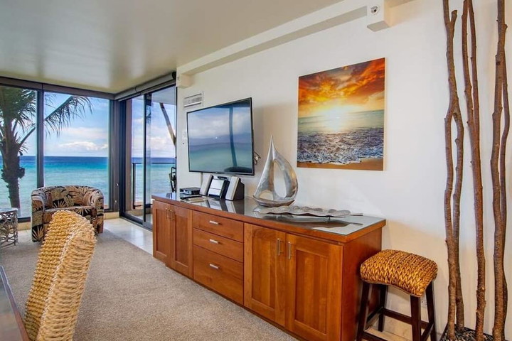 Luxurious Ocean Front Unit!!!  Inquire For Fall Specials - Kaanapali, HI