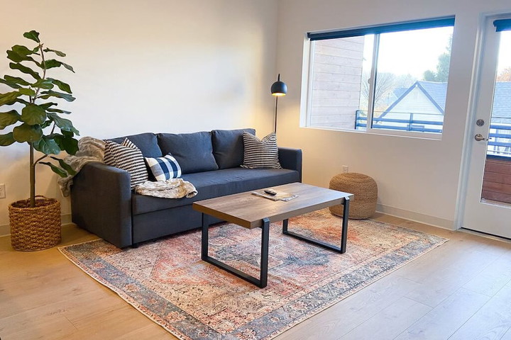 New Condo Walkable To Downtown Bozeman - Bozeman, MT