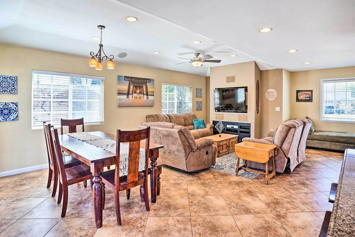 Deluxe Laguna Hills Home W/ Outdoor Oasis! - Laguna Woods, CA