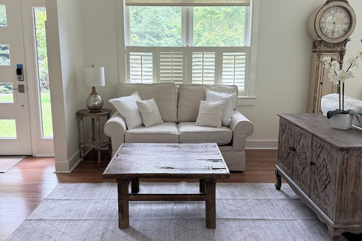 Sag Harbor Retreat - Hot Tub, Nature Preserve, 3 Mins To Sag Harbor Village! - Sag Harbor, NY