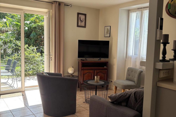 F3 Apartment Near The Center With Private Garden - Cambo-les-Bains