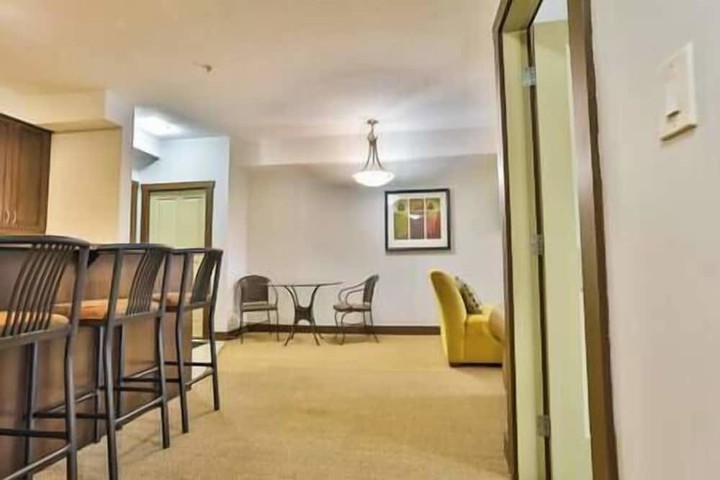 Your Fernie Hideout / Fireplace / Pool & Hot Tub - Fernie